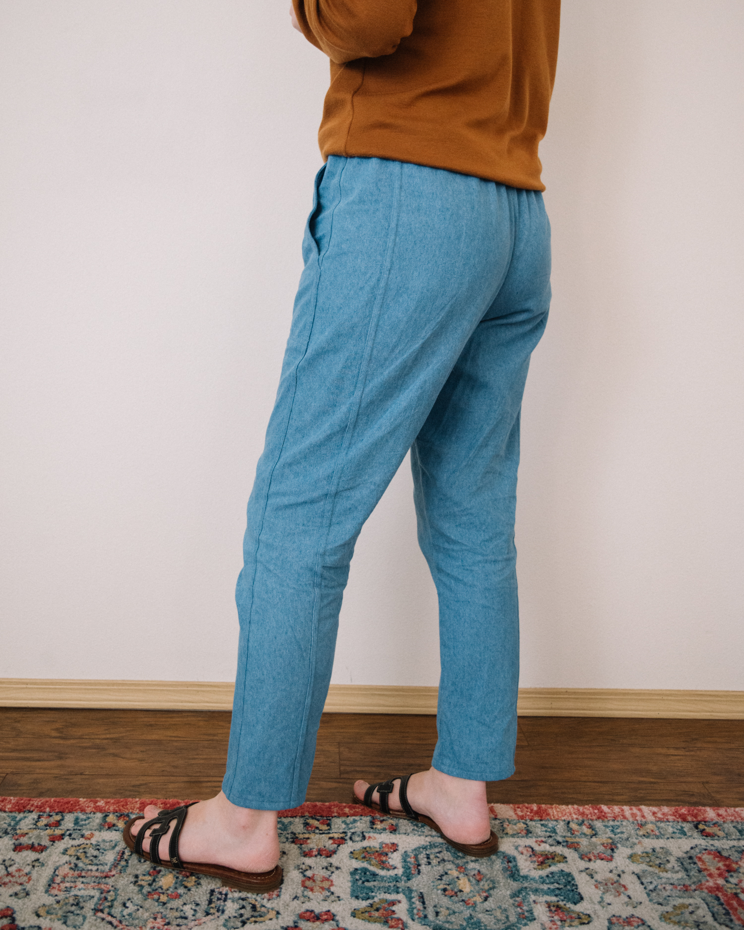 Sew House 7 – Free Range Slacks in Denim – The Sewing Things Blog