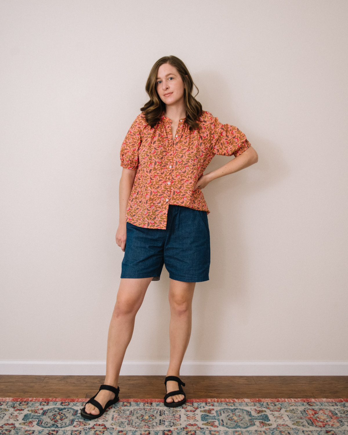 Roscoe Blouse – Mandarin Collar + Elastic Sleeves – The Sewing Things Blog